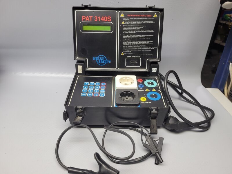 Nieaf Smitt PAT 3140S Tester zur Prüfung elektronischer Geräte ...